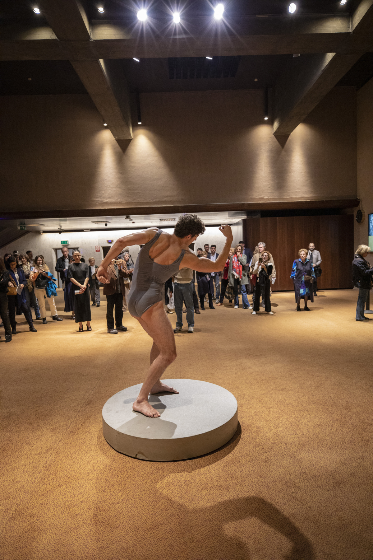 Inauguración de la exposición Escala : Escultura (1945-2000 ...