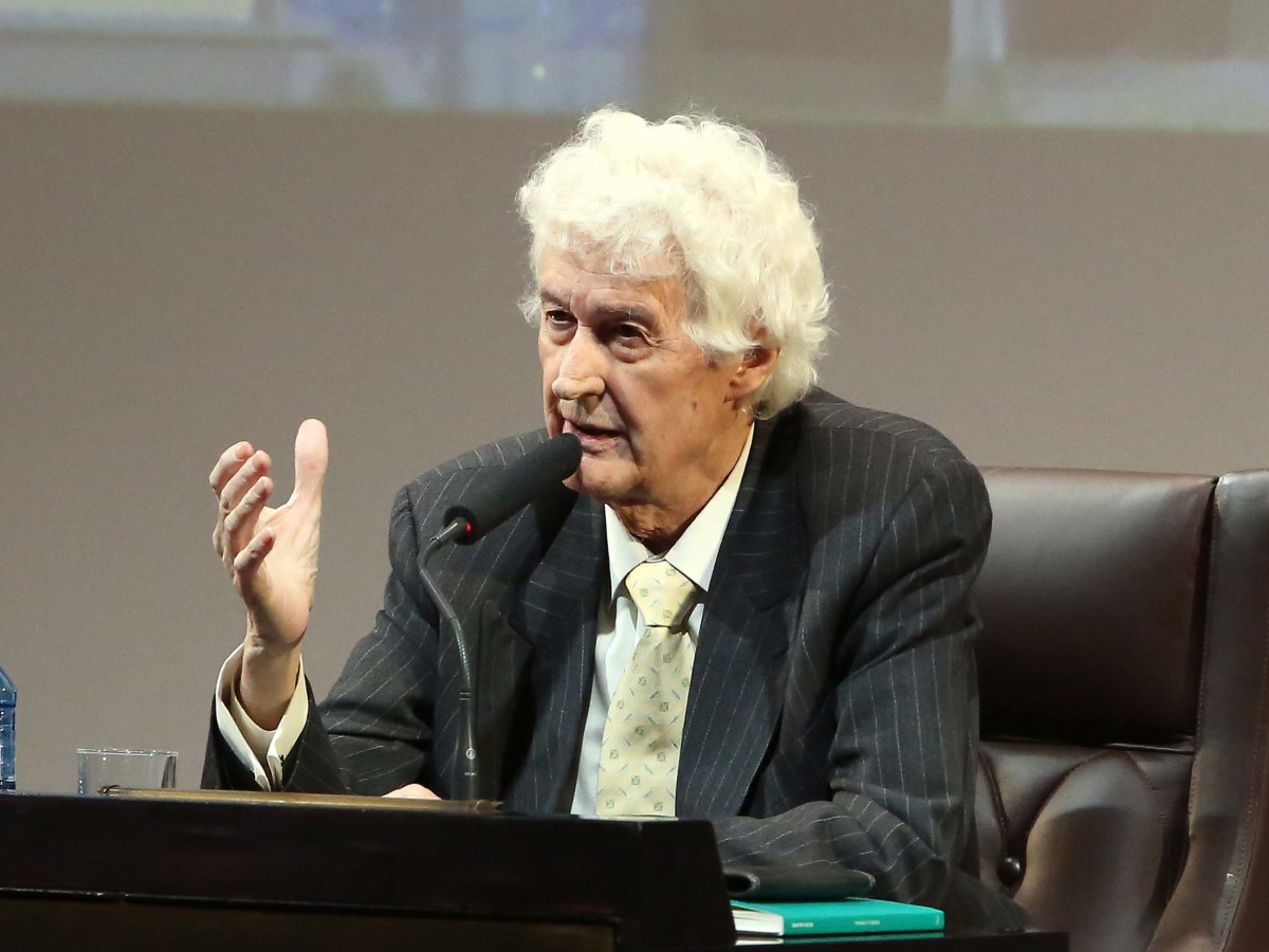 Félix Grande. En conferencia sobre ¿Quién es este escritor? ¿Gracias a ...